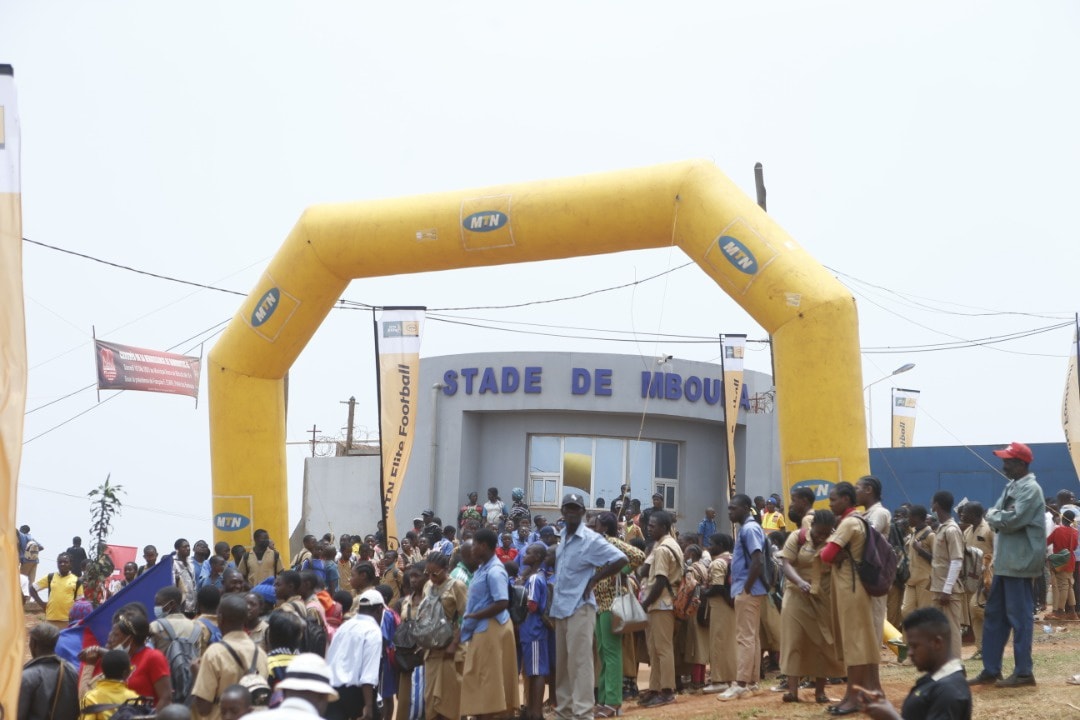 Cameroun-Elite One: Dans un stade plein à craquer à Mbouda, Bamboutos ...